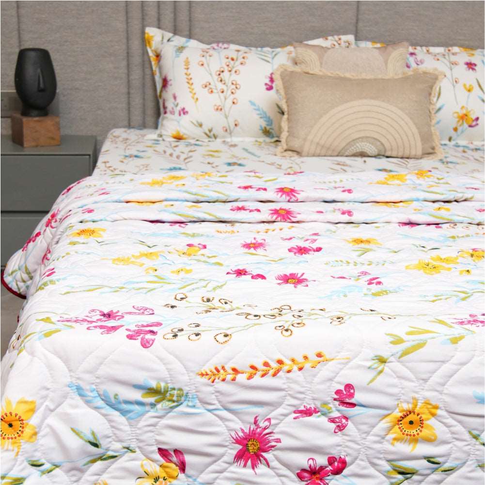 Buy France Pink All Season AC Blanket, Comforter & Quilt - Urban Space